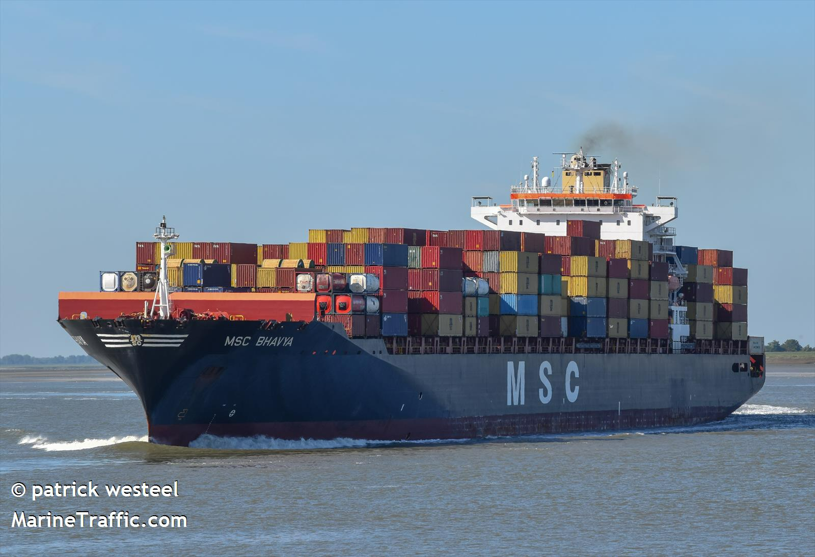 Порт Антверпена отримав повідомлення про мінування контейнеровоза MSC ...