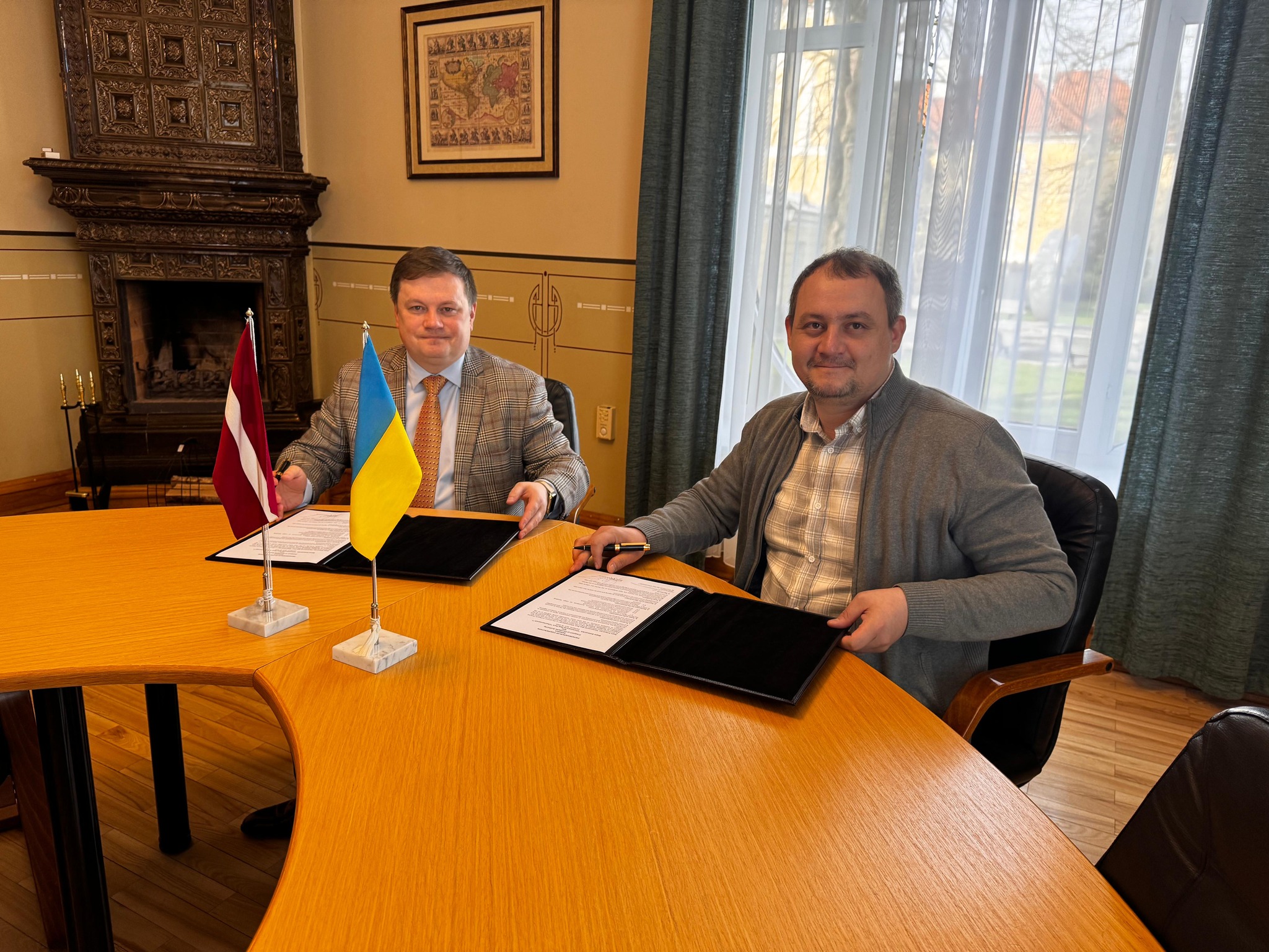 Порт Чорноморськ підписав угоду з балтійським портом Вентспілс ...